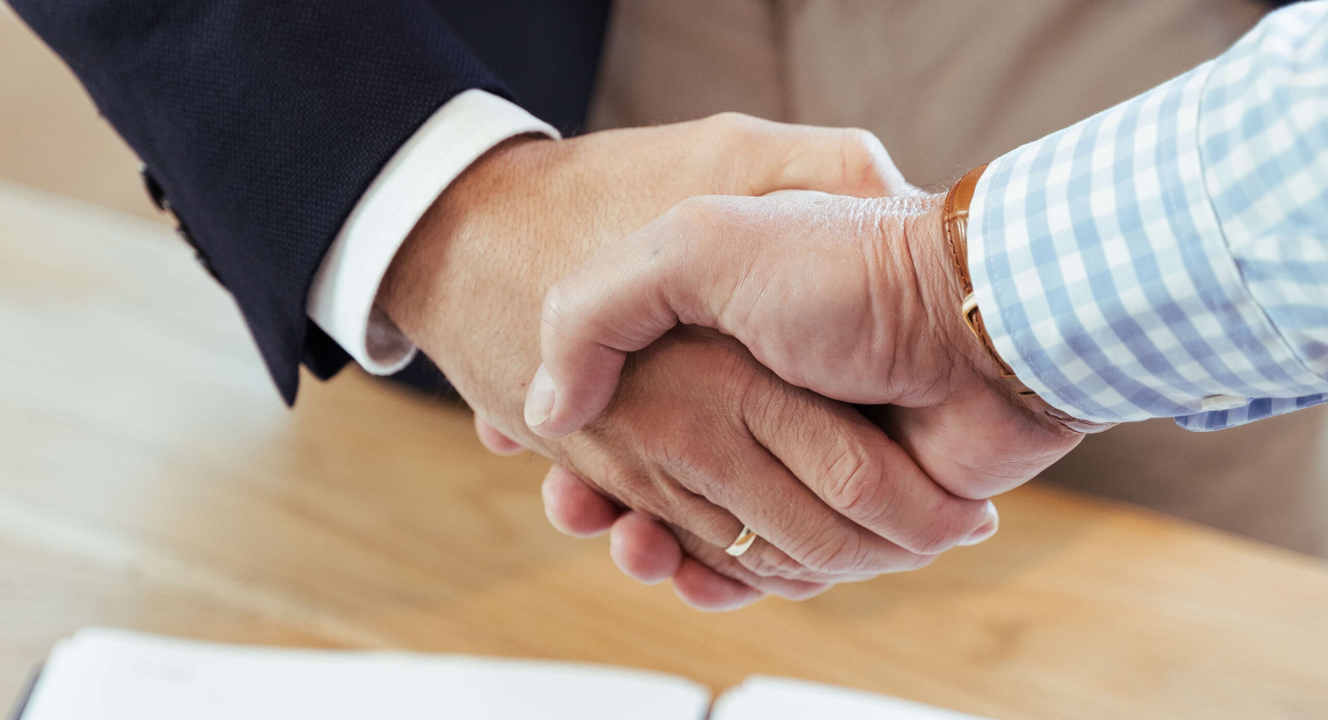 Was ist ein LOI? Letter of Intent einfach erklärt | TRADINEO